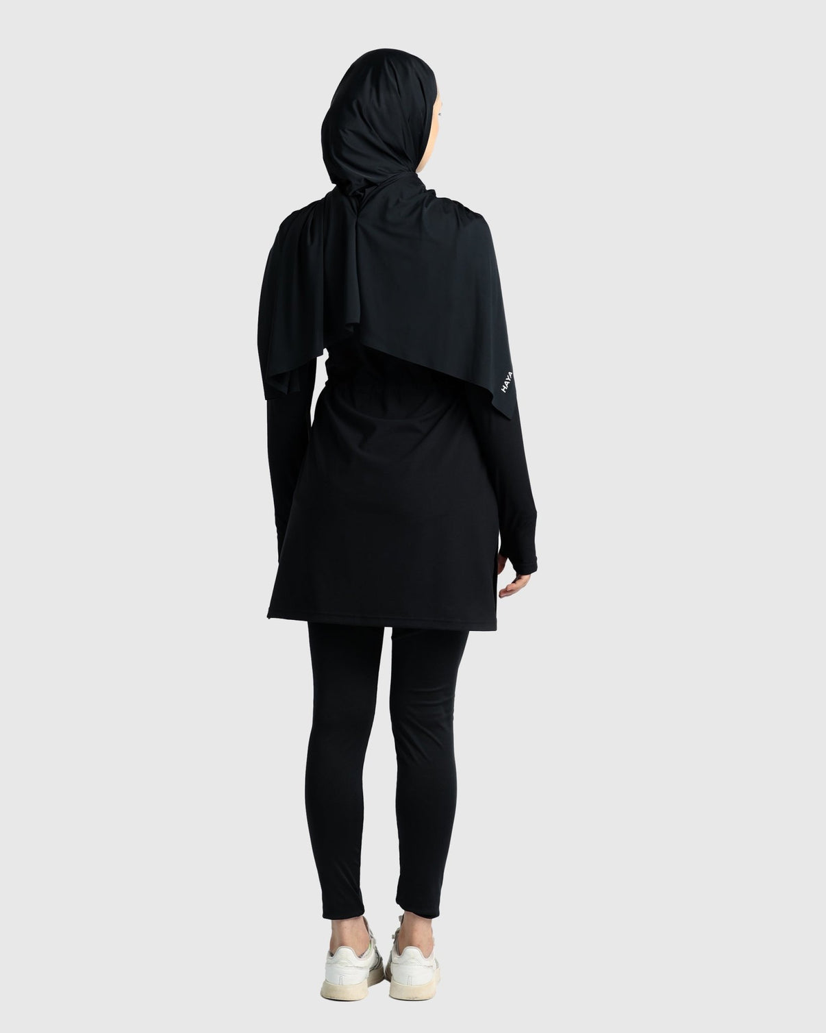 Modest Active Top - Black – HAYA