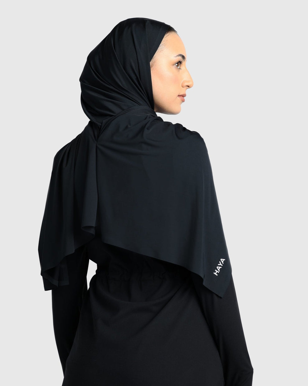Modest Active Top - Black – HAYA
